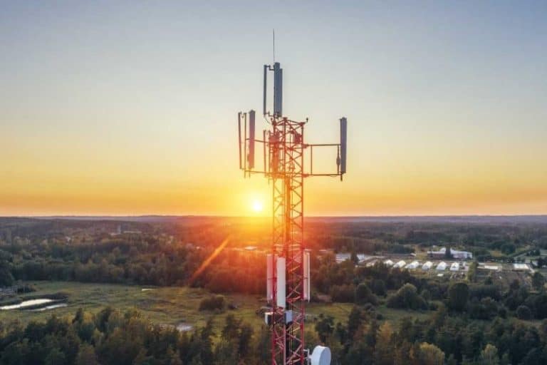 How to Find Cell Towers Near You | weBoost